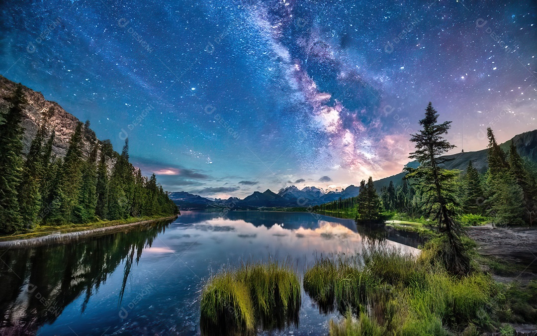 Lago à noite com céu estrelado [download] - Designi