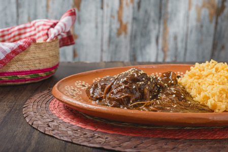 Mole, comida típica mexicana. Prato mexicano [download] - Designi